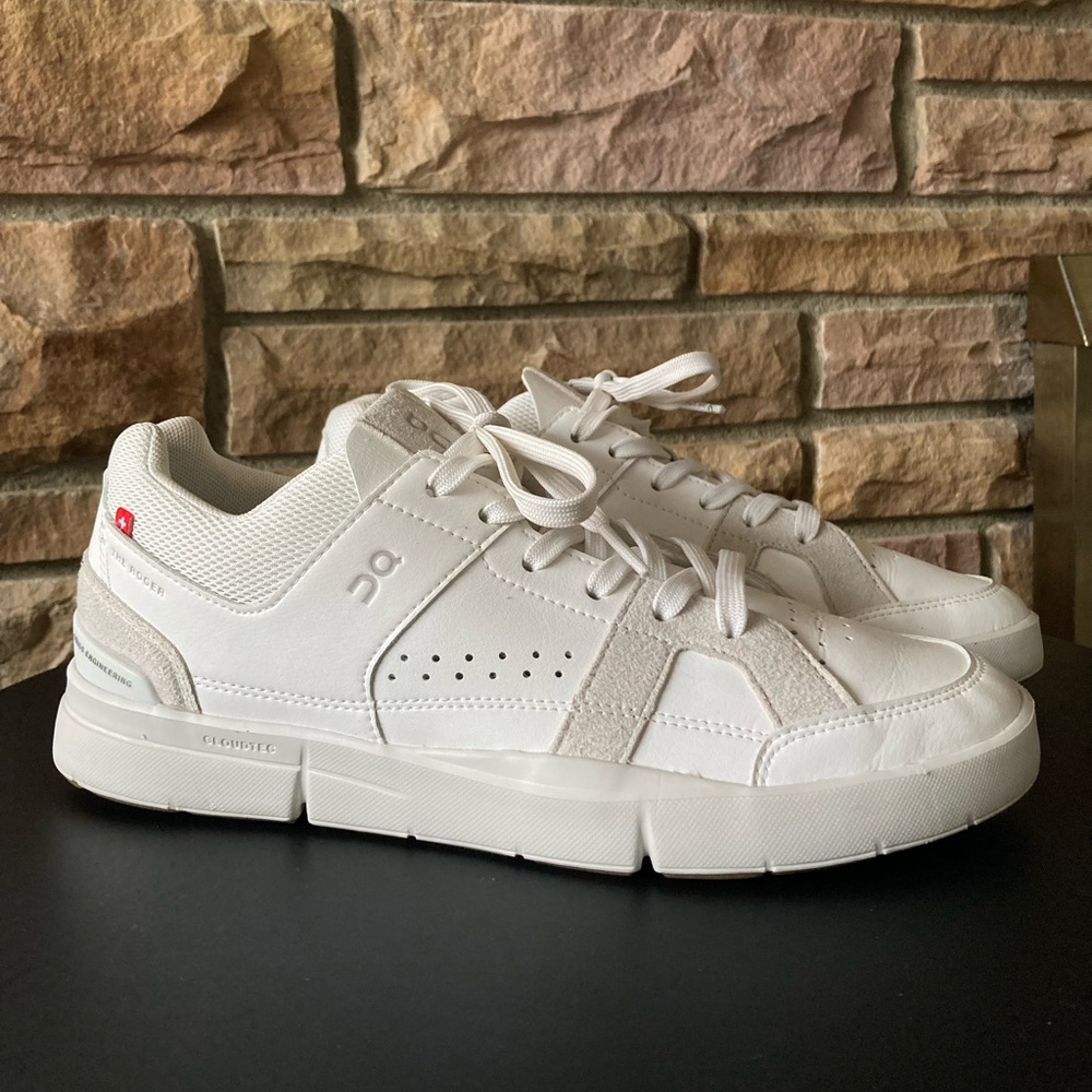 On Cloud The Roger Clubhouse Sneaker In White - Women… - Gem